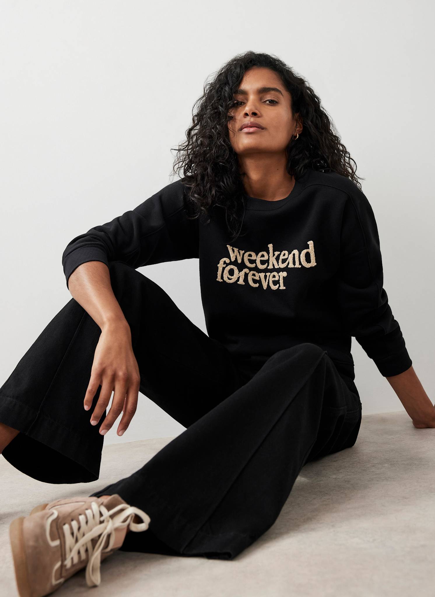 Black Weekend Slogan Sweatshirt – Mint Velvet