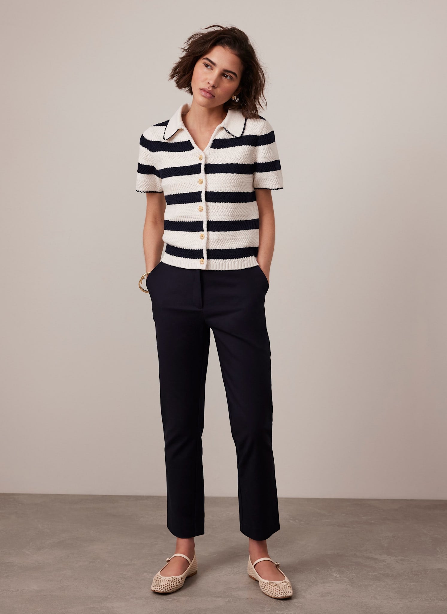 Navy Capri Trousers – Mint Velvet