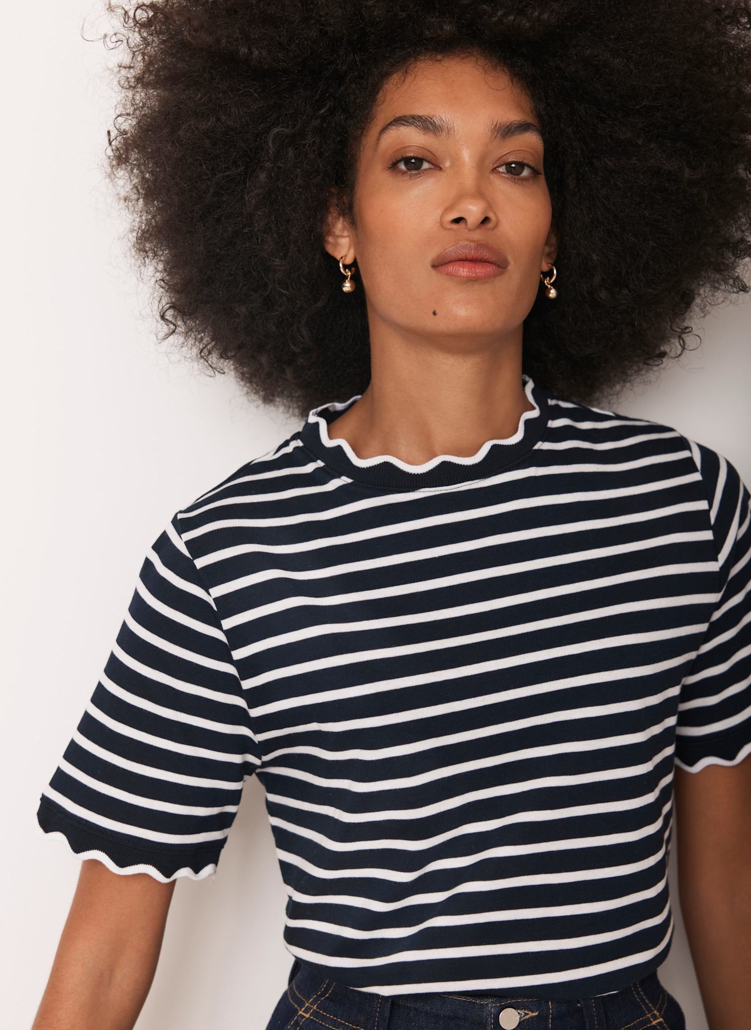 Navy Stripe Scallop Trim T-Shirt – Mint Velvet