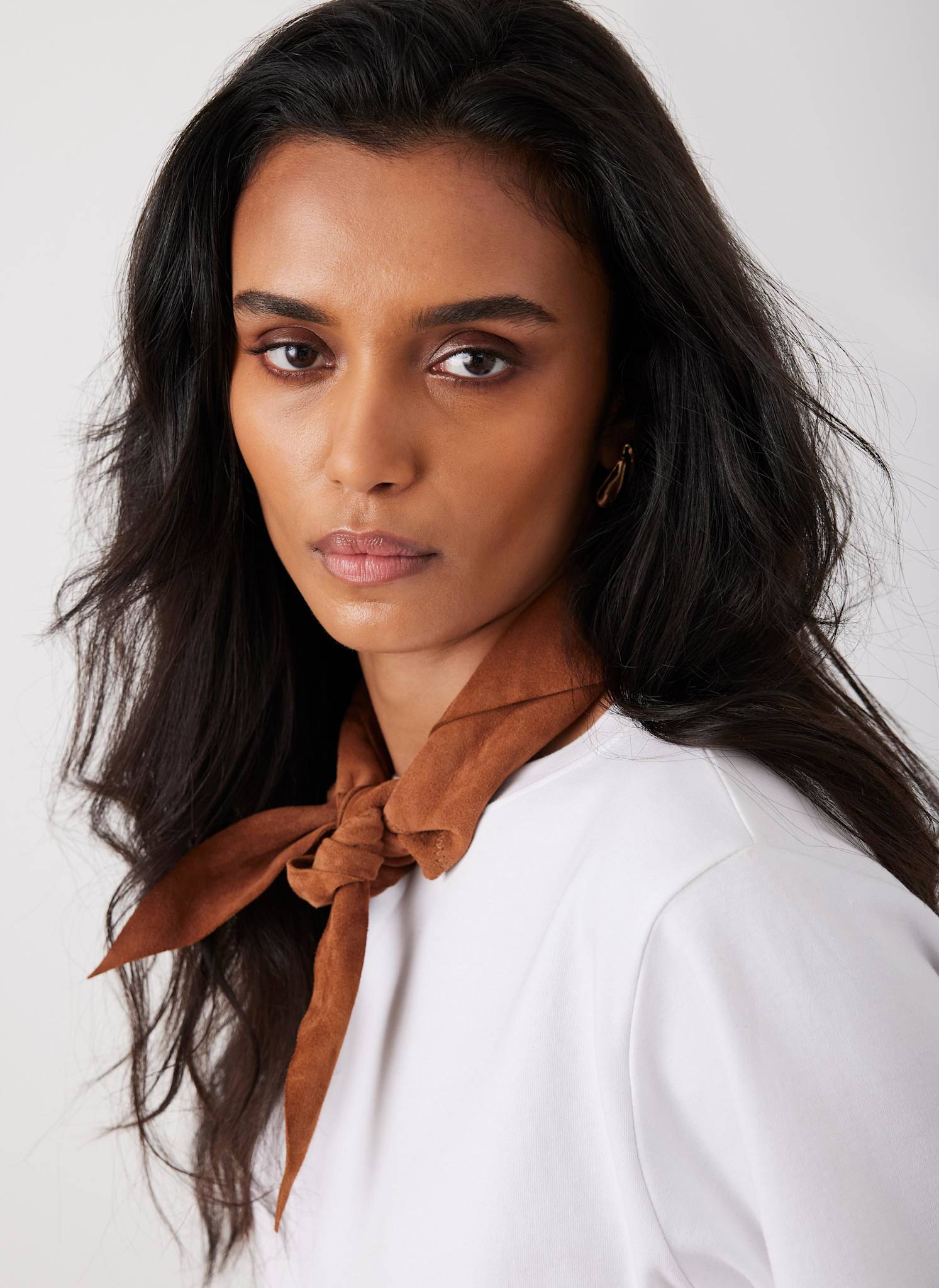 Tan Suede Mini Triangle Neck Scarf – Mint Velvet