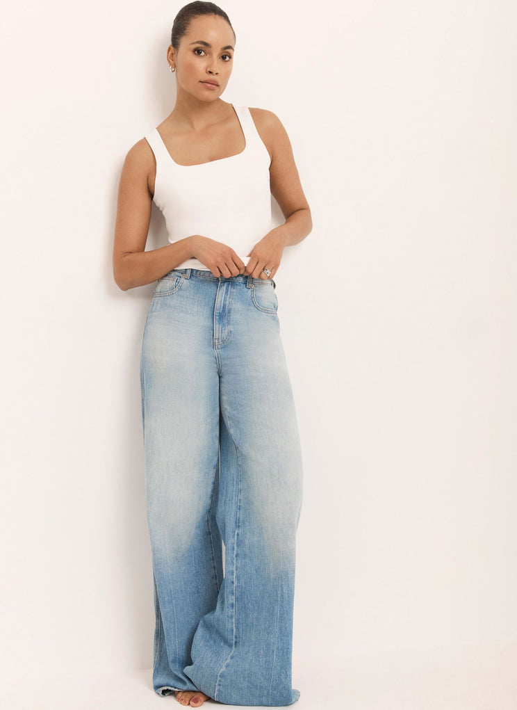 White Layering Scoop Neck Vest – Mint Velvet